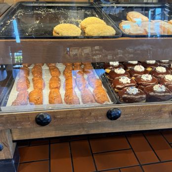 O&H DANISH BAKERY - Updated April 2025 - 252 Photos & 124 Reviews ...