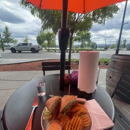 STACK 571 BURGER AND WHISKEY BAR - Updated October 2025 - 455 Photos ...