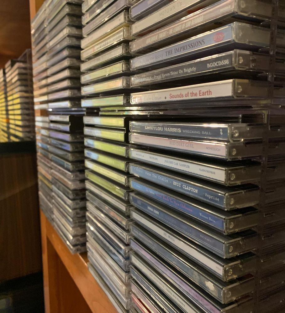 THE RECORD LOFT USA - Updated October 2025 - 957 NE Stephens St ...