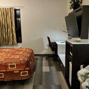 LOOP INN MOTEL - Updated June 2025 - 64 Photos & 44 Reviews - 1 Rodgers ...