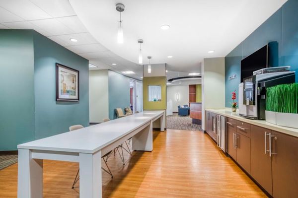 REGUS PROMENADE CIRCLE - Updated December 2025 - 14 Photos - 180 ...