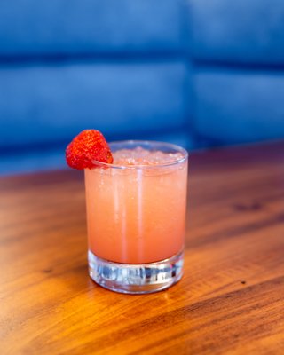 TEN HANDS SOCIAL BAR & EATERY - Updated October 2025 - 153 Photos & 42 ...