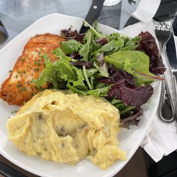 OFF BROADWAY DRAFTHOUSE - Updated February 2025 - 222 Photos & 229 ...