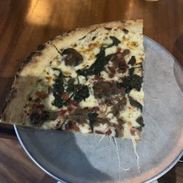 BOOTLEGGERS PIZZA PARLOR - Updated July 2024 - 154 Photos & 202 Reviews ...