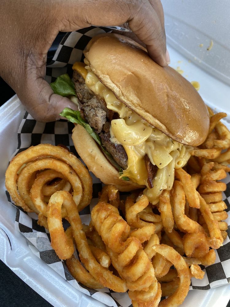 BOSS BURGERZ BY FROGGIES - Updated October 2024 - 20 Photos & 21 ...