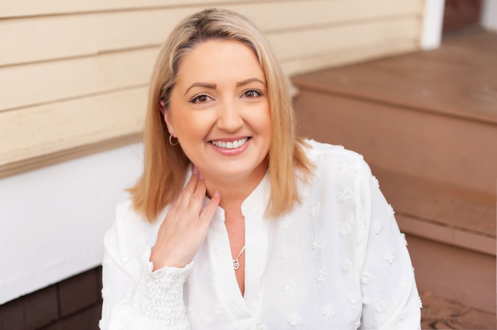 MEDIUM COURTNEY DAWSON - Updated December 2025 - 11 Photos - Langley ...