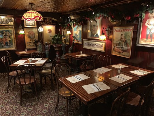 THE IRISH PUB - 242 Photos & 370 Reviews - Pubs - 164 St James Pl ...
