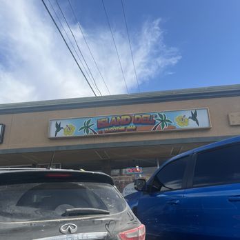 ISLAND DELI AND SMOOTHIE BAR - Updated July 2024 - 101 Photos & 105 ...