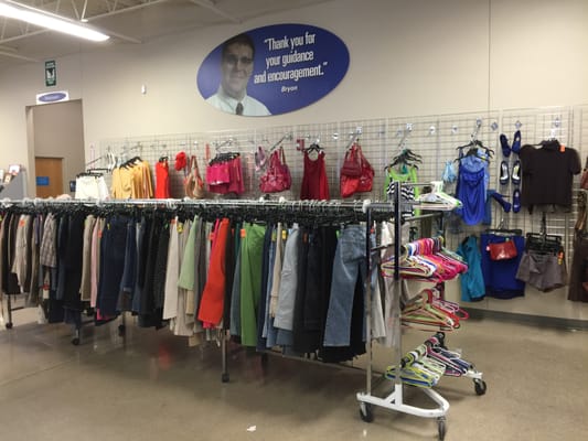 GOODWILL STORE & DONATION CENTER - Updated August 2024 - 21 Photos & 57 ...