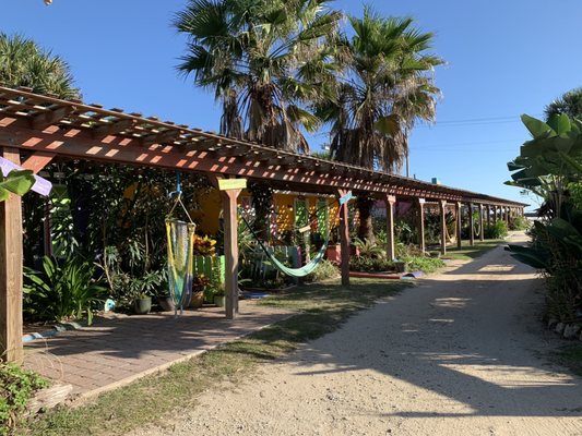 SI COMO NO INN - Updated October 2025 - 37 Photos & 15 Reviews - 2480 N ...