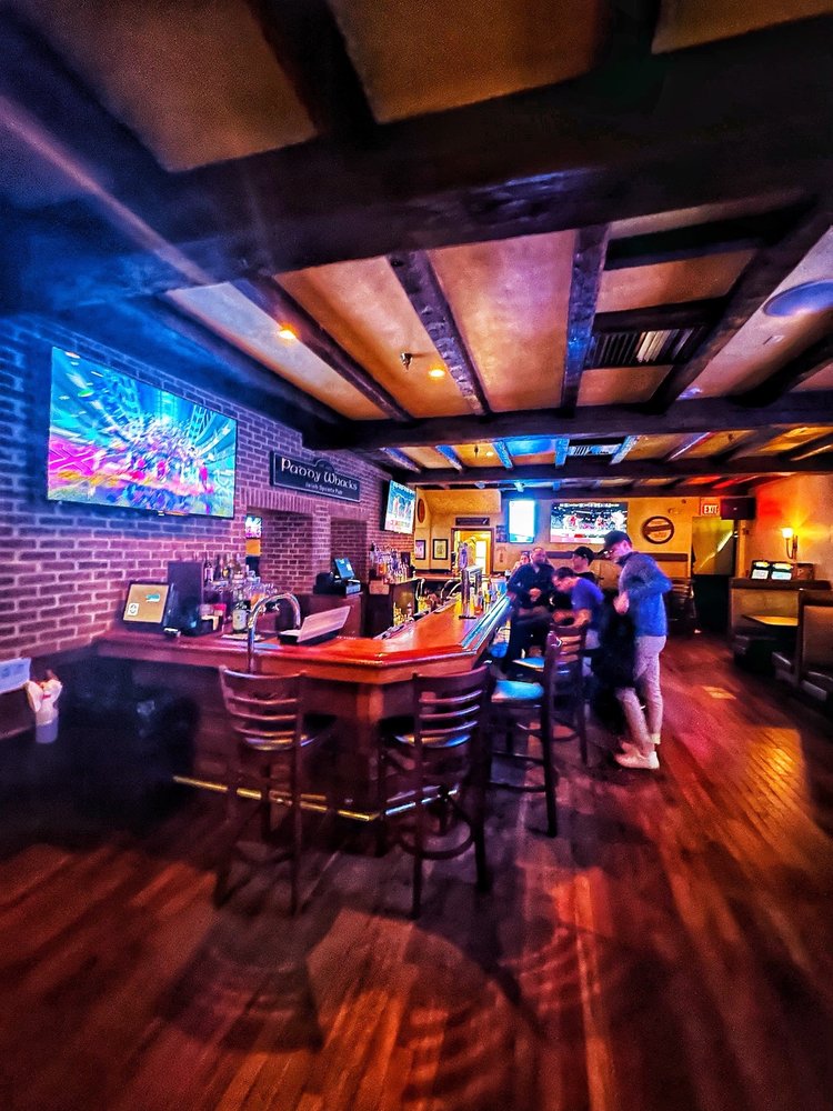 PADDY WHACKS IRISH SPORTS PUB - SOUTH STREET - Updated January 2026 ...