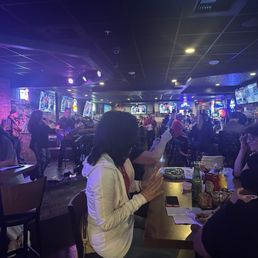 JOHNNY MAC’S SPORTS BAR & GRILL - Updated June 2025 - 86 Photos & 70 Reviews - 117 S Water St ...