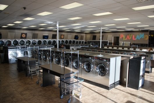 LAUNDRY & TAN CONNECTION - Updated August 2025 - 11 Photos & 15 Reviews ...