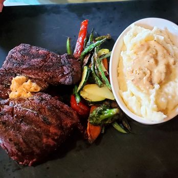 THE CUE RESTAURANT - Updated December 2024 - 255 Photos & 280 Reviews ...