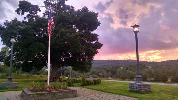BEEKMAN LIBRARY - Updated August 2025 - 12 Photos - 11 Town Center Blvd ...