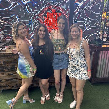 THE DIRTY RABBIT WYNWOOD - Updated August 2025 - 604 Photos & 406 ...