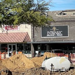 INTRINSIC SMOKEHOUSE & BREWERY - Updated July 2025 - 580 Photos & 664 ...