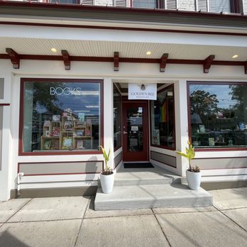 GOLDEN BEE BOOKSHOP - Updated December 2025 - 36 Photos - 324 1st St ...