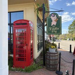 THE FIDDLIN PIG - Updated August 2025 - 78 Photos & 36 Reviews - 100 ...