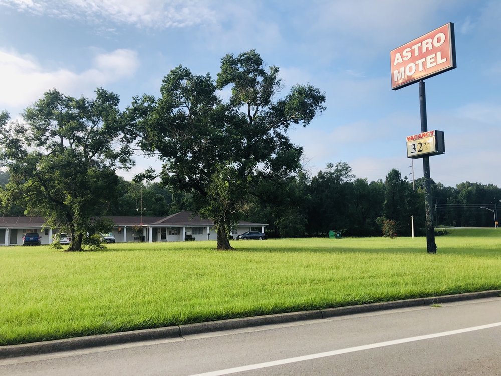 ASTRO MOTEL - 2101 S Frontage Rd, Meridian, Mississippi - Hotels ...