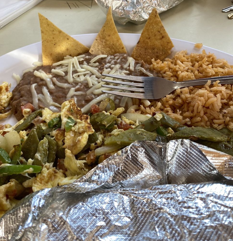 MANDO’S FAMILY RESTAURANT - Updated January 2026 - 101 Photos & 157 ...