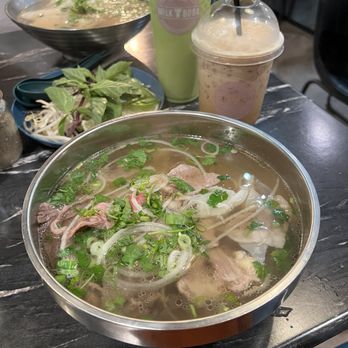 PHO MOMMA - Updated September 2024 - 859 Photos & 402 Reviews - 9555 ...