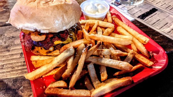 HOME BURGER BAR - Updated July 2024 - 88 Photos & 91 Reviews - 205 W ...