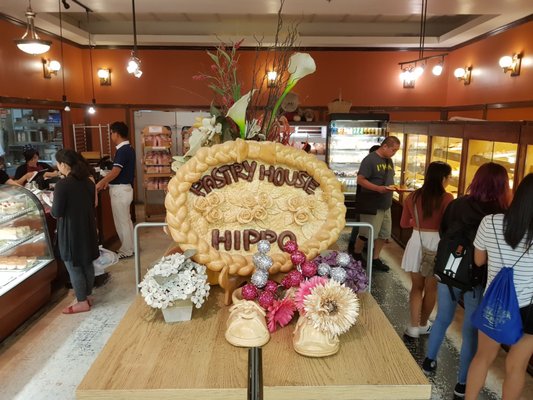 PASTRY HOUSE HIPPO - 402 Photos & 127 Reviews - Bakeries - 100 E ...