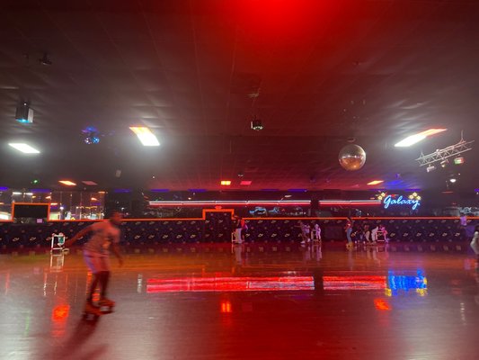 GALAXY SKATEWAY - 36 Photos & 95 Reviews - 3737 Davie Road Ext ...