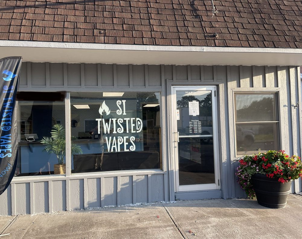 SI TWISTED VAPES - Updated July 2025 - 114 W Main St, West Frankfort ...