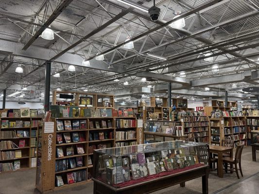 HALF PRICE BOOKS - Updated December 2025 - 231 Photos & 449 Reviews ...