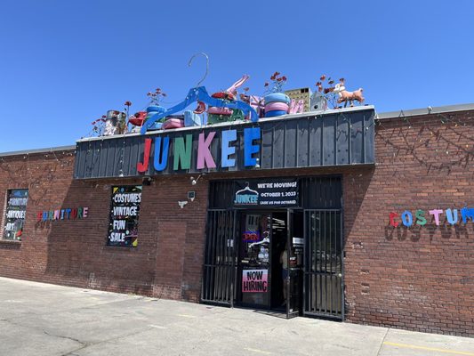 JUNKEE CLOTHING EXCHANGE - 401 Photos & 344 Reviews - 299 E Plumb Ln ...