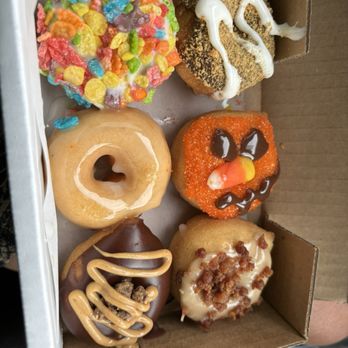 DONUT DISTILLERY - Updated July 2024 - 445 Photos & 246 Reviews - 311 ...