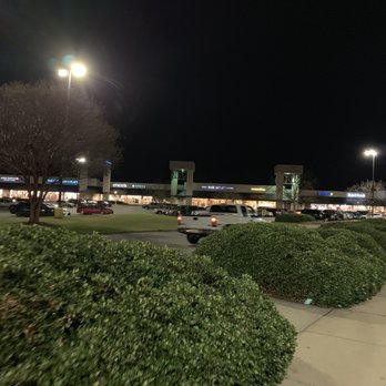 CAROLINA PREMIUM OUTLETS - Updated December 2025 - 123 Photos & 88 ...