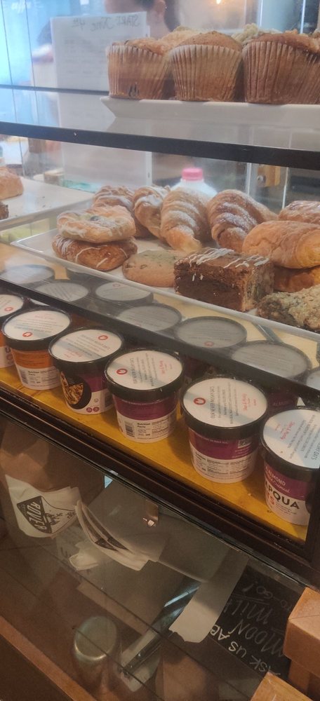 SUMMER MOON COFFEE - 154 Photos & 329 Reviews - 316 Main St, Buda ...