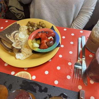 THE FRIENDLY TOAST - Updated October 2025 - 310 Photos & 546 Reviews ...