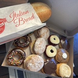 DELUXE ITALIAN BAKERY - Updated July 2025 - 54 Photos & 80 Reviews ...
