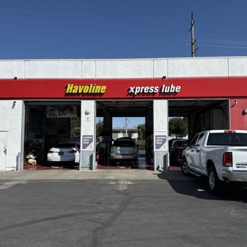 HAVOLINE CHANGE OIL NOW Updated February 2025 43 Photos 87 Reviews 720 E Hammer Ln Stockton California Oil Change Stations Phone Number Yelp