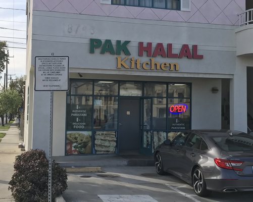 PAK HALAL KITCHEN - Updated July 2025 - 36 Photos & 42 Reviews - 18743 ...