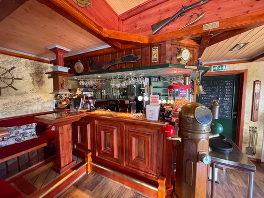 SUPEN PØBB - 11 Photos - Bogøya, Norway - Pubs - Restaurant Reviews ...