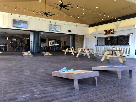 HEF’S HUT BAR AND GRILL - 18 Photos - 414 County Rd 517, Vernon ...