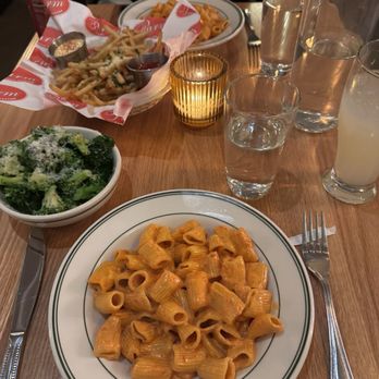 PARM COPLEY PLACE - Updated January 2025 - 145 Photos & 83 Reviews ...