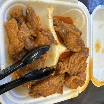 WINGS MANIA - Updated December 2025 - 88 Photos & 109 Reviews - 1977 ...