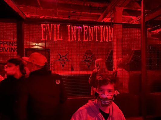 EVIL INTENTIONS HAUNTED HOUSE - Updated December 2025 - 57 Photos & 103 ...