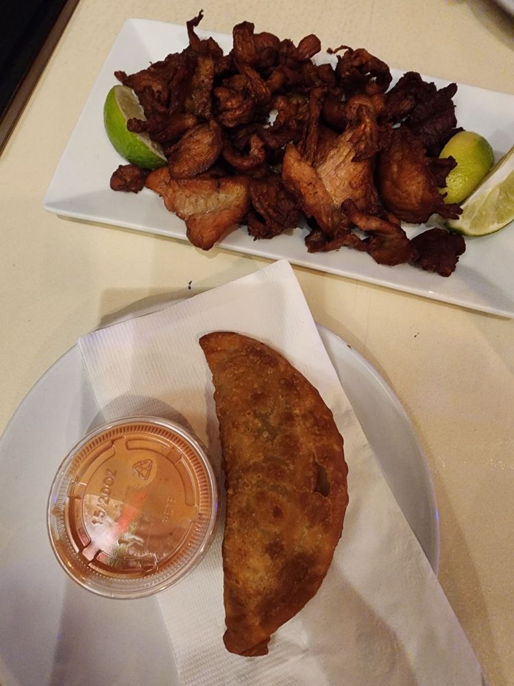 TOP MIX BAR & KITCHEN - Updated December 2025 - 17 Photos - 365 Centre ...