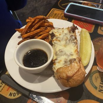 COASTERS PUB & BIERGARTEN - Updated January 2025 - 400 Photos & 586 ...