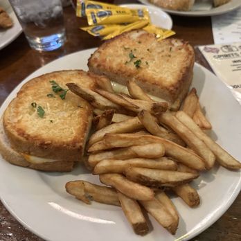 PENNY LANE PUB - Updated August 2025 - 247 Photos & 387 Reviews - 421 E ...