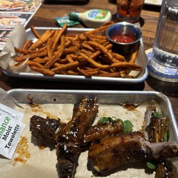 TWIN PEAKS - Updated March 2025 - 174 Photos & 127 Reviews - 4905 S ...