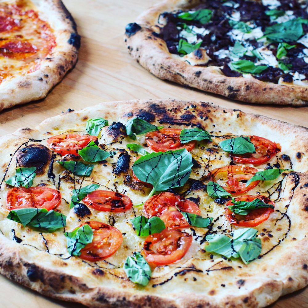 NOLI’S PIZZERIA AT INNER RAIL FOOD HALL-AKSARBEN - CLOSED - 17 Photos ...