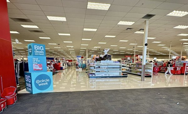 TARGET - Updated December 2025 - 565 Photos & 65 Reviews - 5561 Grove ...